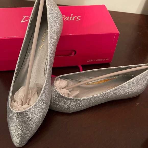 Dream Pairs | Shoes | Nwt Sparkly Silver Pointed Toe Ballet Flats ...